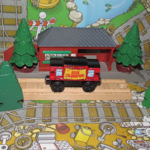 Thomas & Friends | Toys | Thomas Wooden Railway Train Engine Track ...